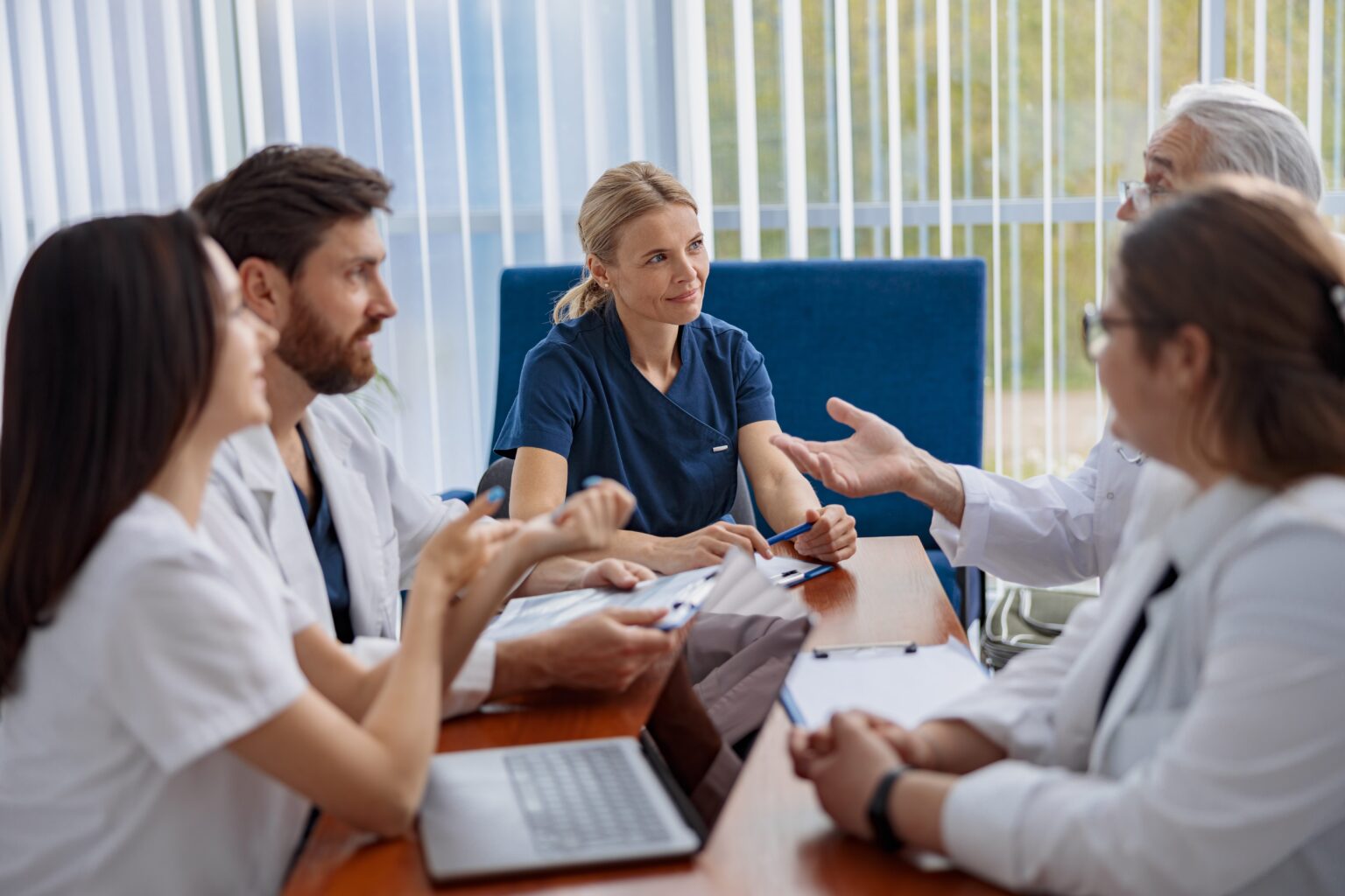 Learn How Integrated Healthcare Systems Help with Disjointed Healthcare